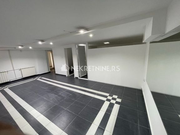 Kuća, Bežanijska kosa 1, 220m2, 60m2 dvorista ID 13265-1