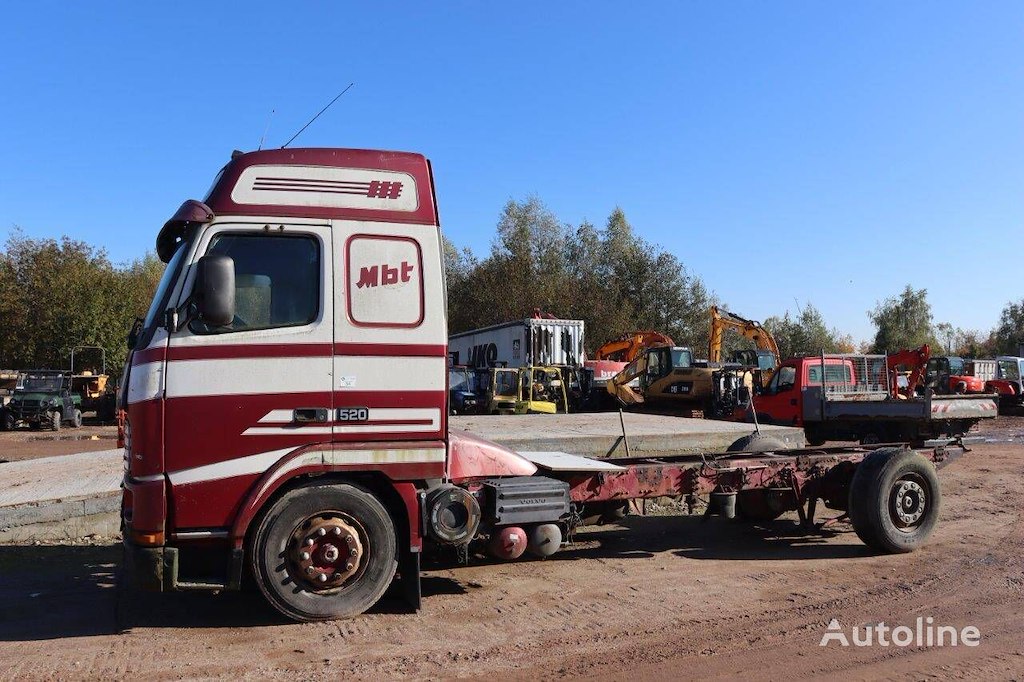 Prodaje se Volvo FH16-520 kamion šasija na aukciji