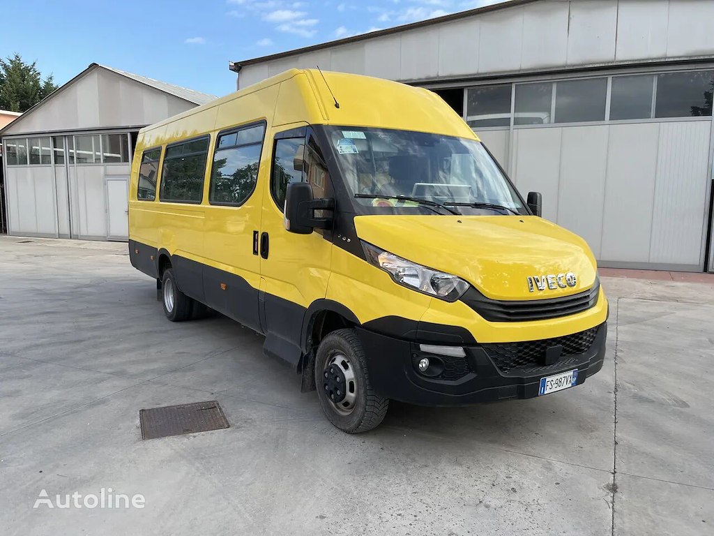 Prodaje se IVECO A50 putnički minibus na aukciji