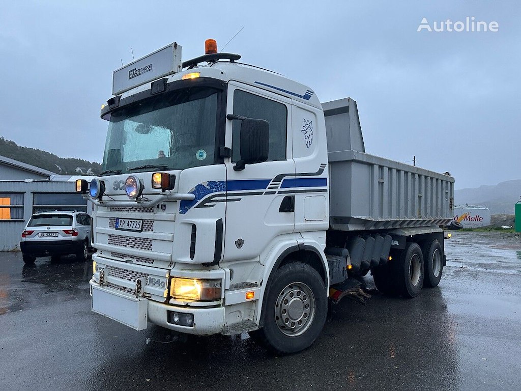 Prodaje se Scania R164G 480 6X4 - Tippbil - Brøyterigget kiper na aukciji