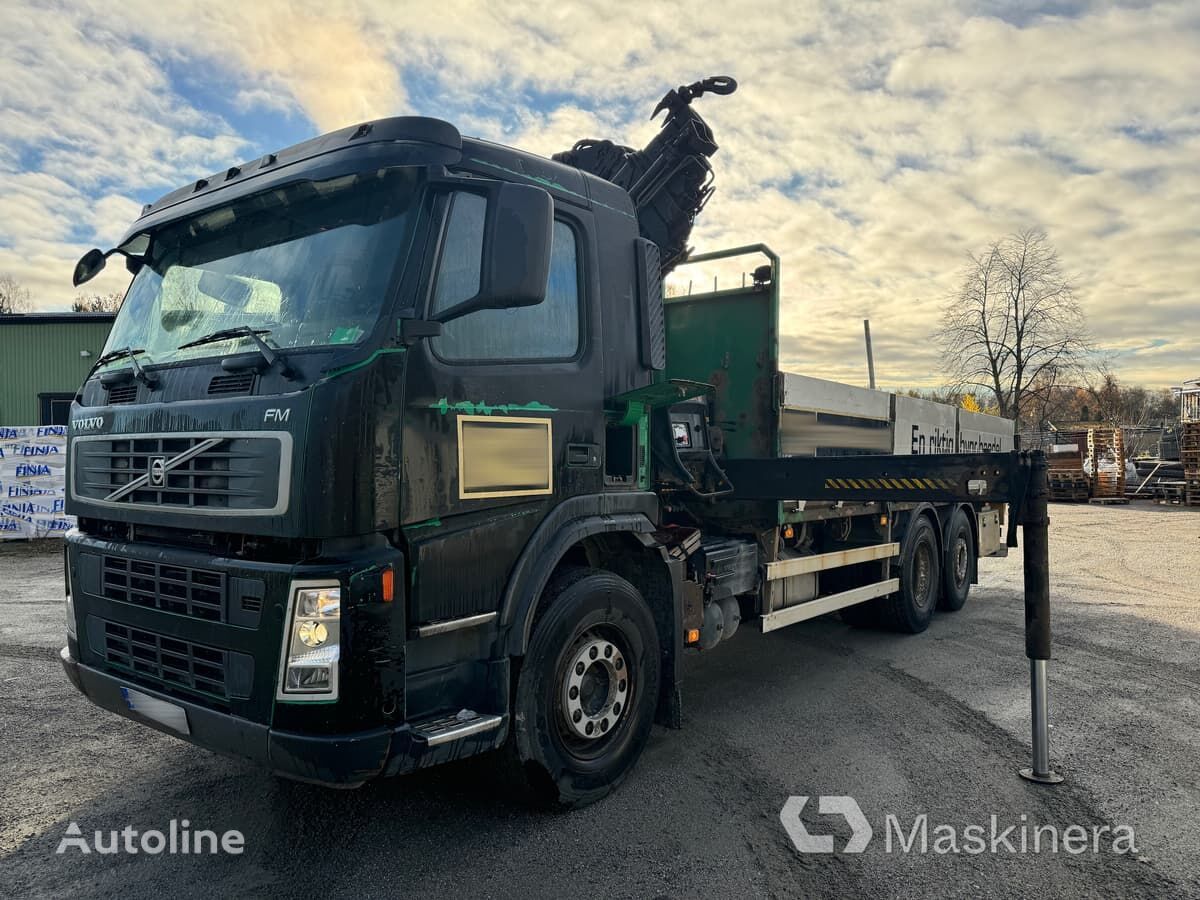 Prodaje se Volvo FM 300 JMN kamion s ravnom platformom na aukciji