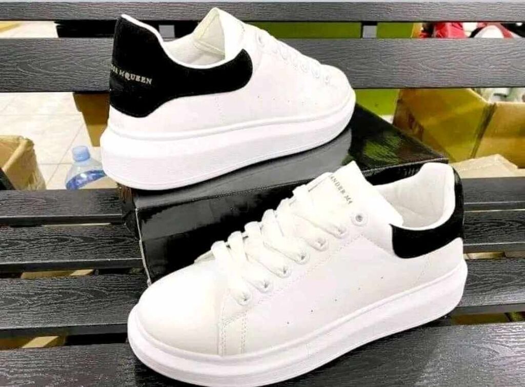 Alexander McQueen, 40