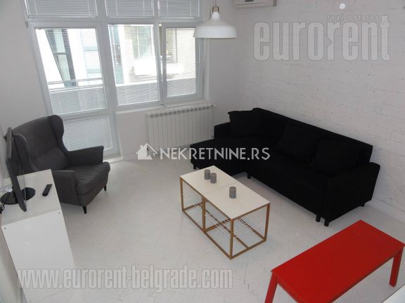 #32678, Izdavanje, Stan, KALEMEGDAN, 900 EUR