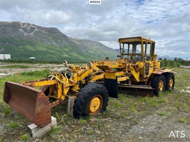 Grader
Volvo VHK 312 road grader rep. object