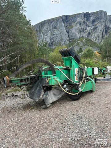 Zemlja dosadna mašina
Montabert CPA X-Tend Drilling tower w/ S70 attachment.