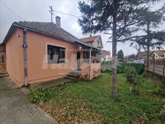 Kuca za izdavanje od 45m², Obrenovac, Rvati – (pol