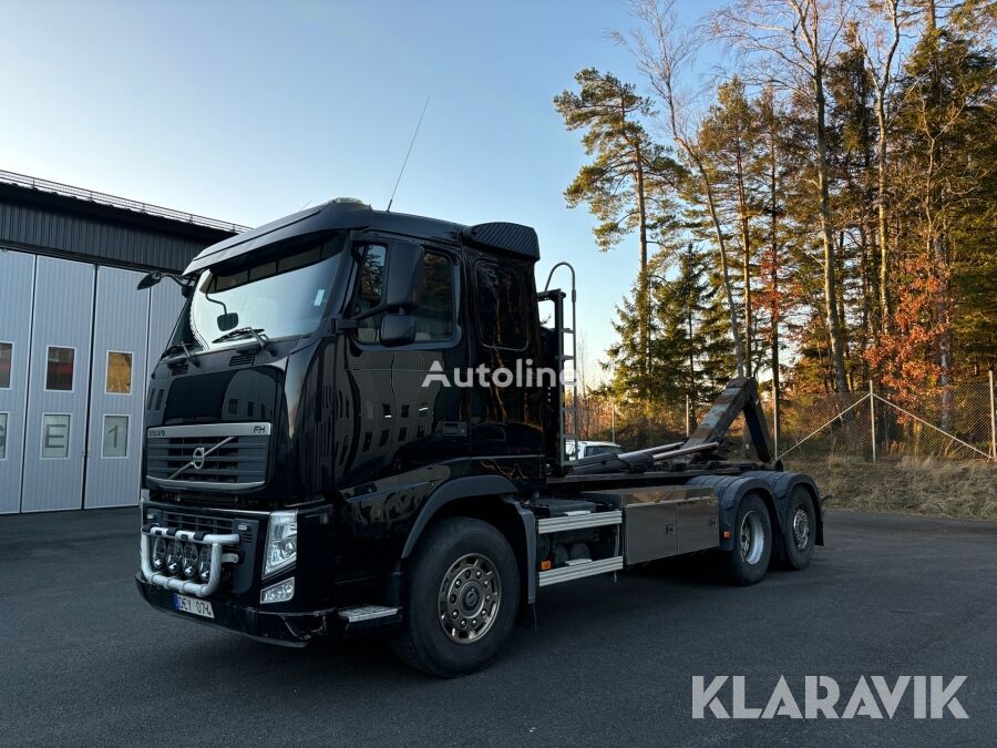 Prodaje se Volvo FH rol kiper sa kukom na aukciji