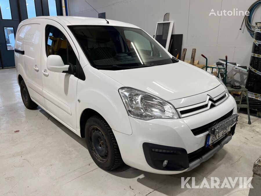 Prodaje se Citroen Berlingo laki furgon na aukciji