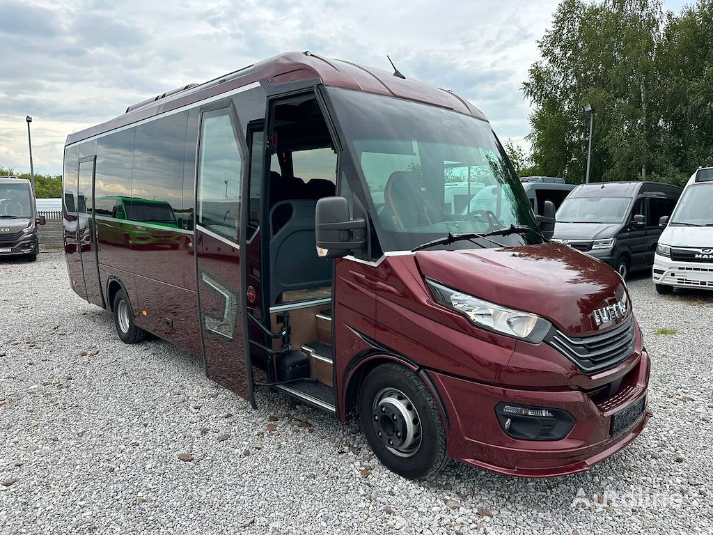 Novi IVECO Daily Bavaria/Sunrider/VIP Line, 33 seats,Stock turistički autobus