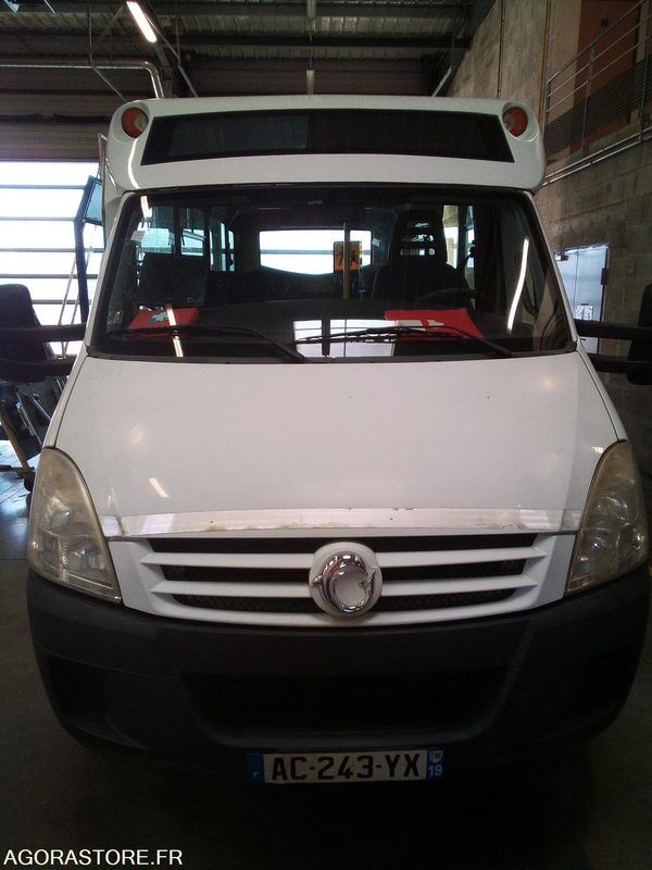 Prodaje se IVECO 65C18 prigradski autobus na aukciji