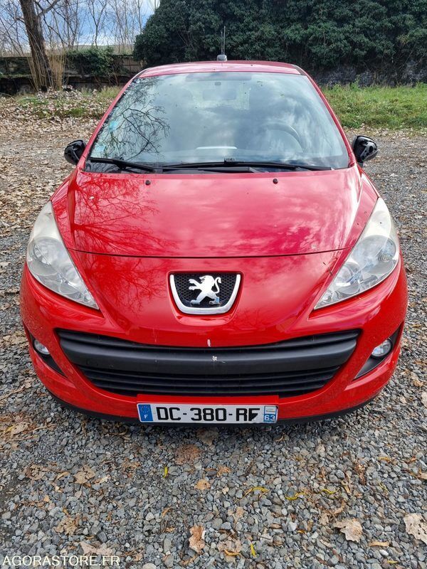 Prodaje se Peugeot 207 hečbek na aukciji