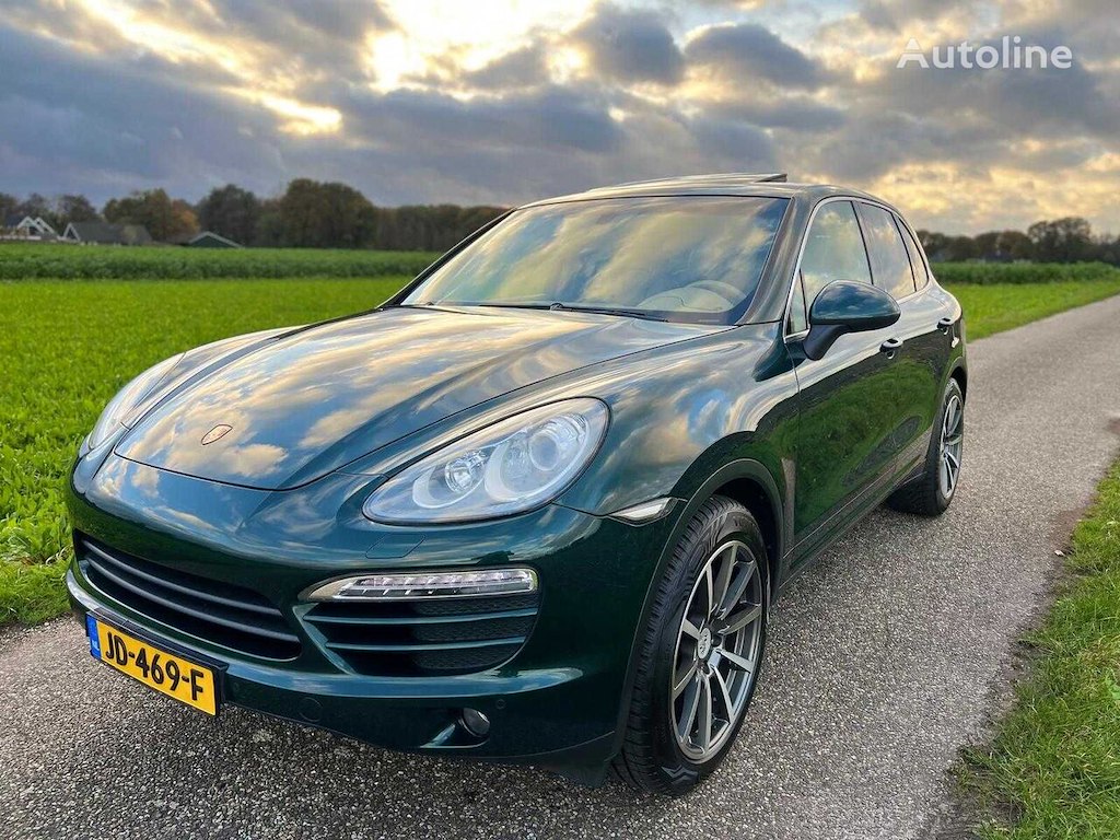 Prodaje se Porsche Cayenne krosover na aukciji