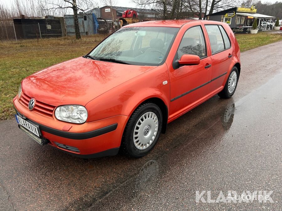 Prodaje se Volkswagen Golf hečbek na aukciji