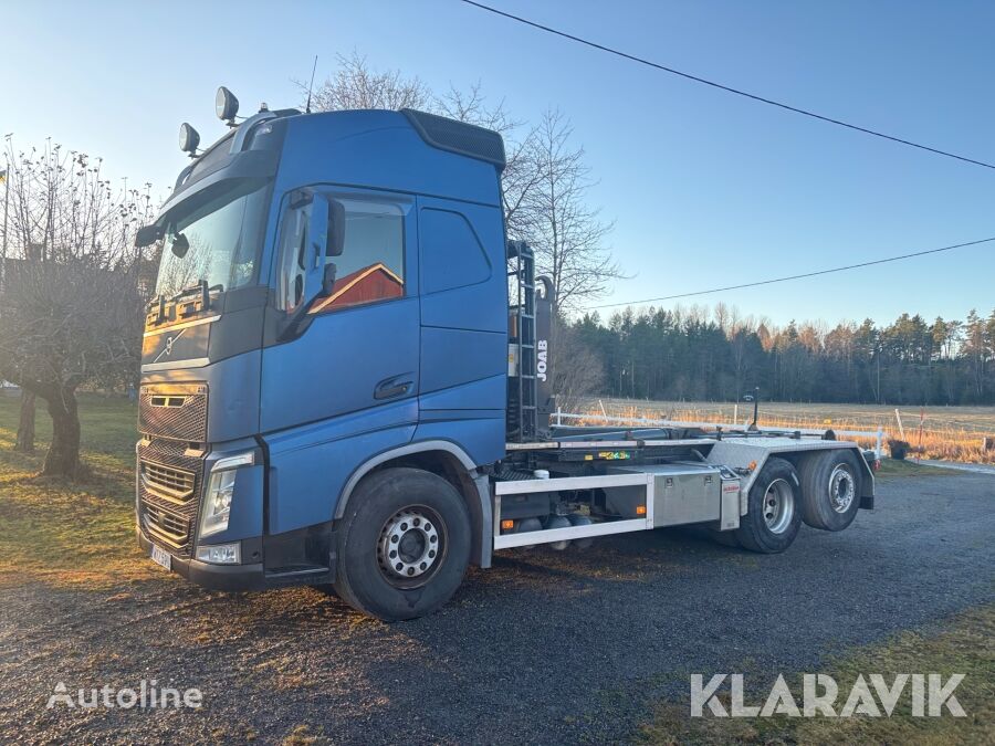 Prodaje se Volvo FH 6x2 rol kiper sa kukom na aukciji