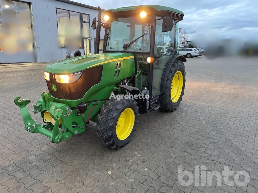 Prodaje se John Deere 5085 GN traktor točkaš na aukciji