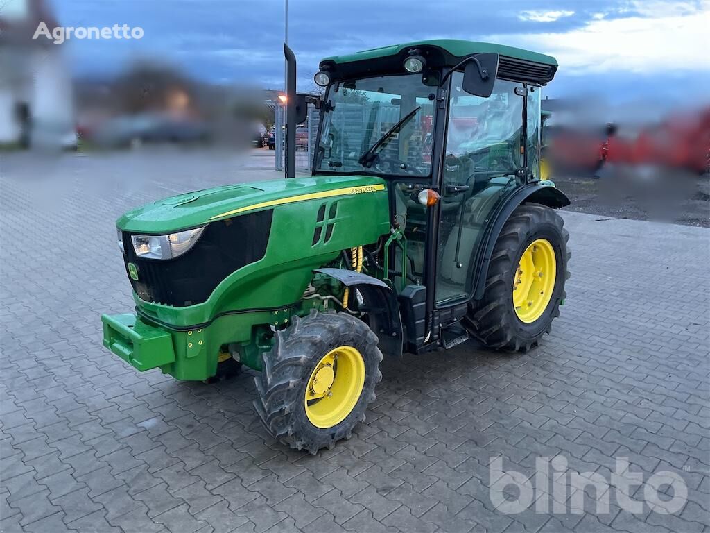 Prodaje se John Deere 50885 GN traktor točkaš na aukciji