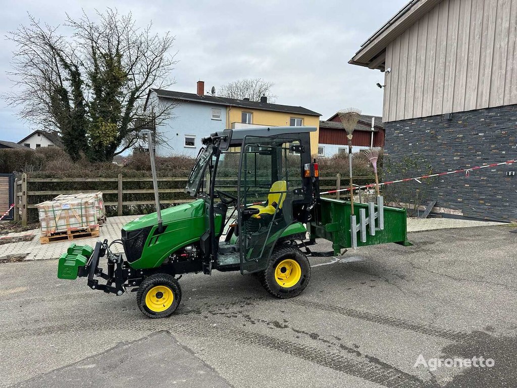 Prodaje se John Deere 1026R mini traktor na aukciji