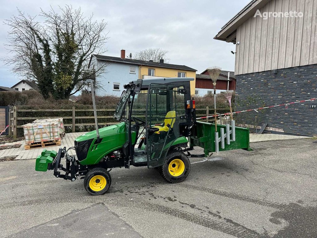 Prodaje se John Deere 1026R mini traktor na aukciji