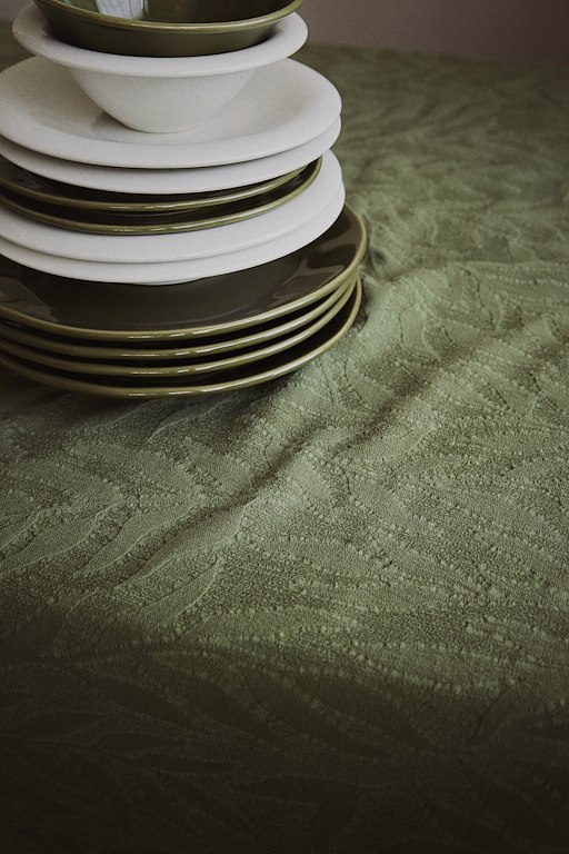 Jacquard-weave cotton tablecloth