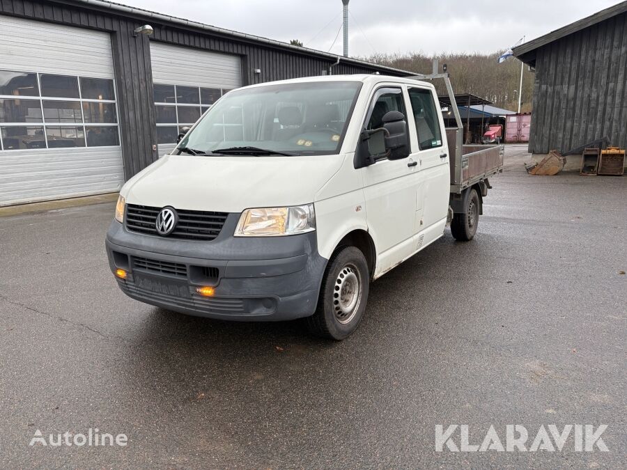 Prodaje se Volkswagen Transporter kamion s ravnom platformom < 3.5t na aukciji