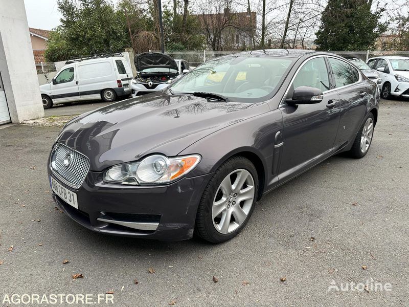 Prodaje se Jaguar XF sedan na aukciji