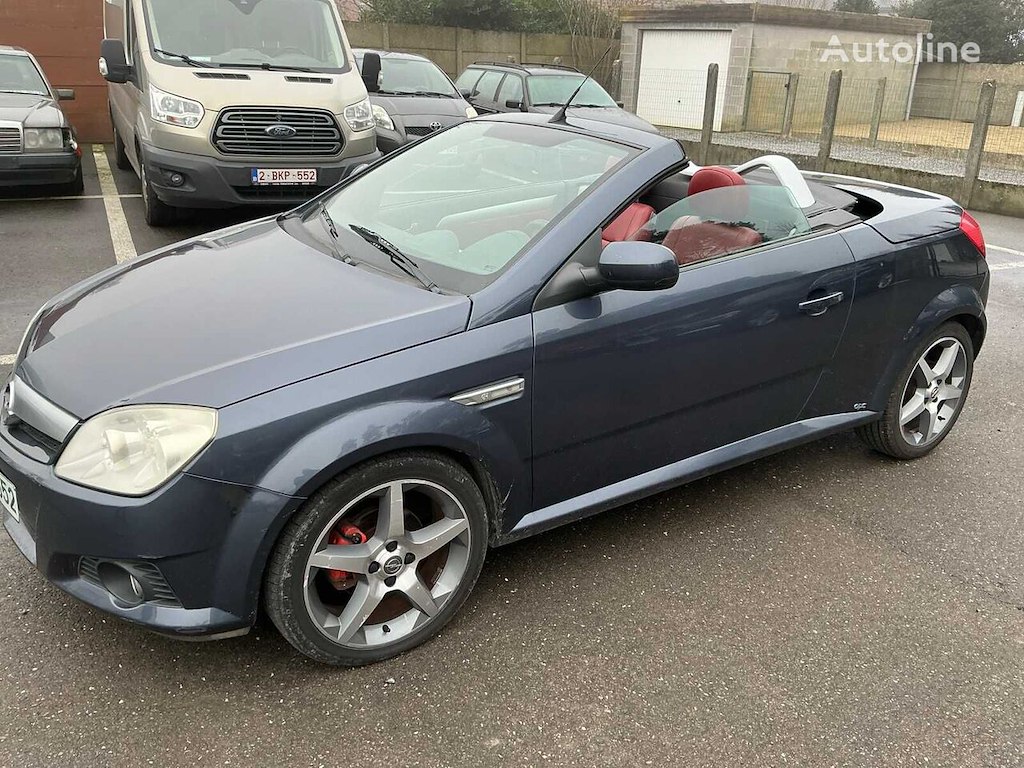 Prodaje se Opel Tigra kabriolet na aukciji