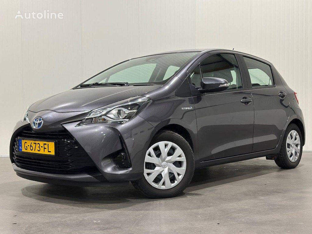 Prodaje se Toyota Yaris Hybrid sedan na aukciji