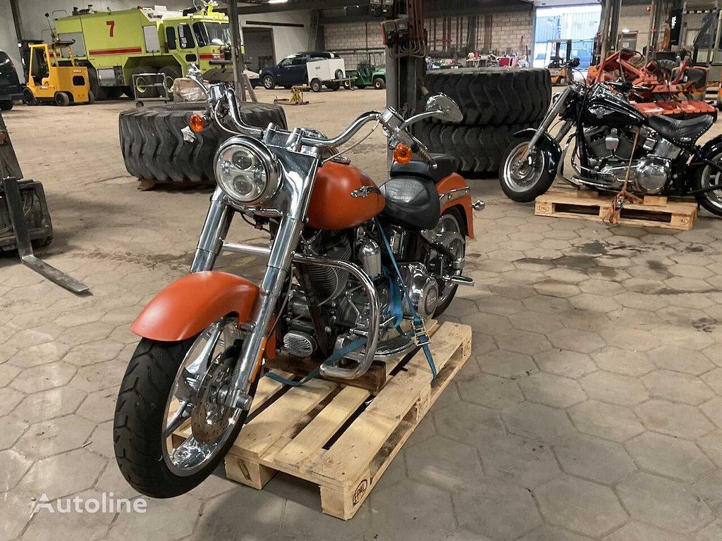 Prodaje se Harley-Davidson FLSTSE3 motocikl na aukciji