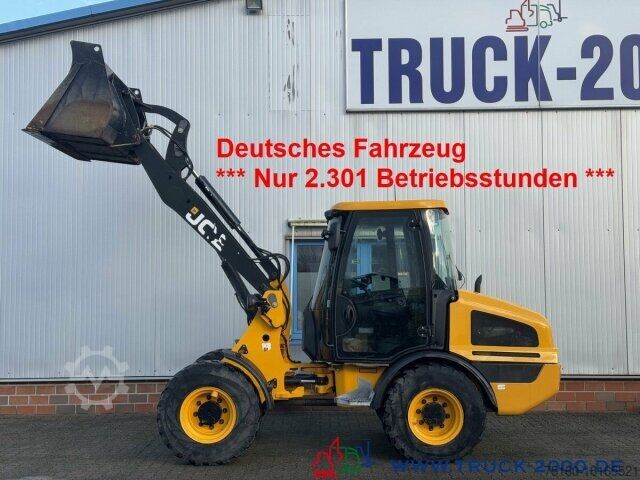 Utovarivač točkova
JCB 407 T4 4x4 Radlader Schutzkabine Schaufel +Gabel