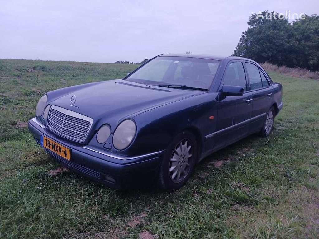 Prodaje se Mercedes-Benz E-klasse sedan na aukciji