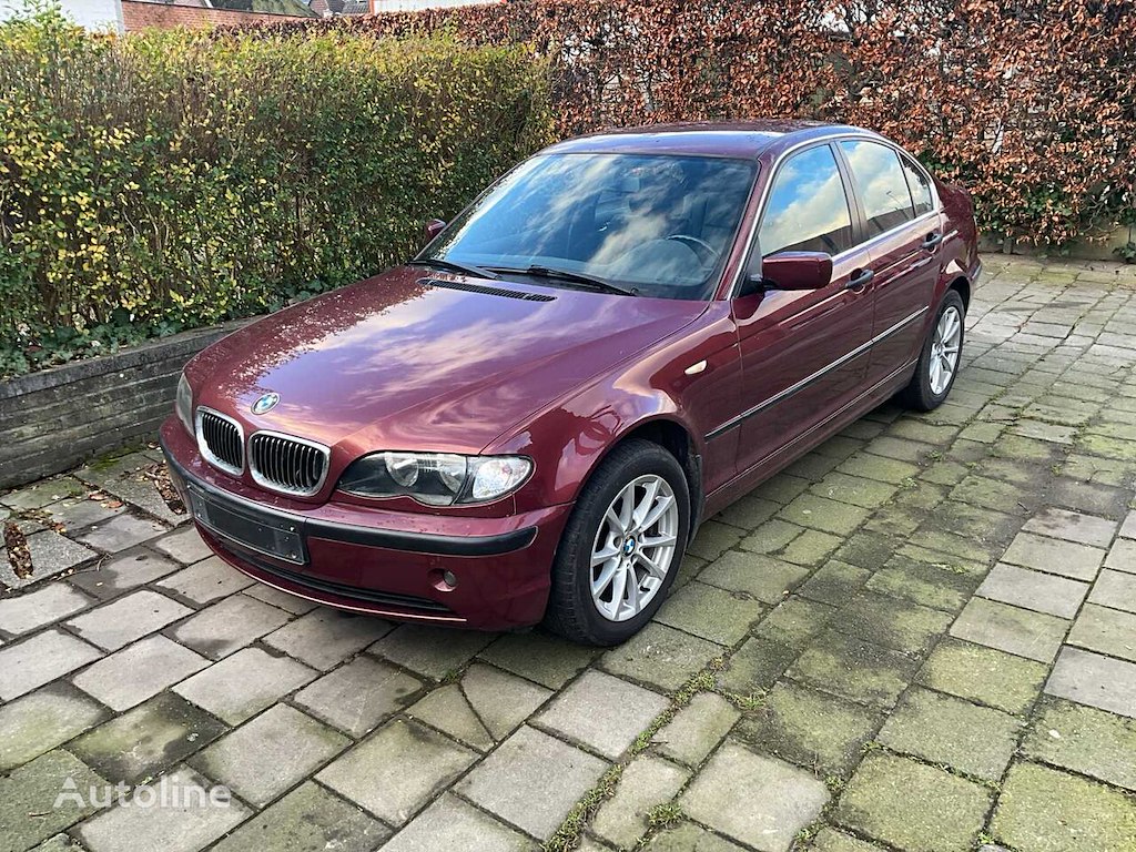 Prodaje se BMW 316i sedan na aukciji