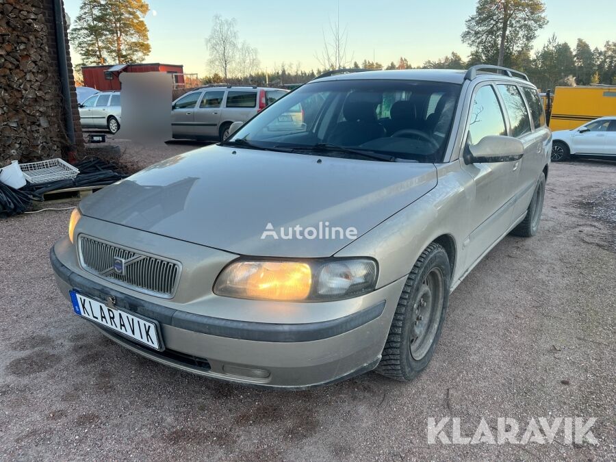 Prodaje se Volvo V70 karavan na aukciji