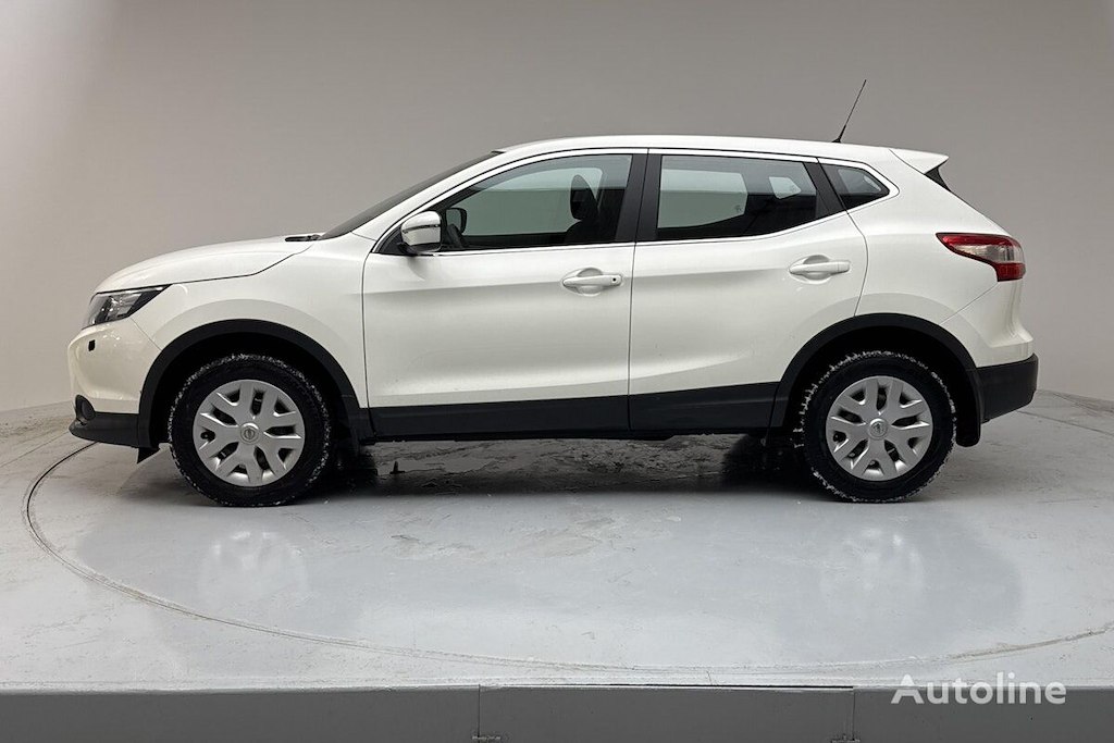 Prodaje se Nissan Qashqai krosover na aukciji