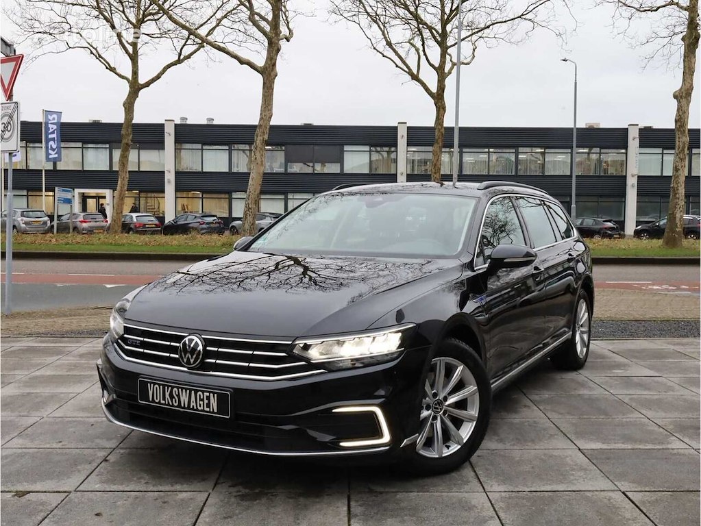 Prodaje se Volkswagen Passat karavan na aukciji