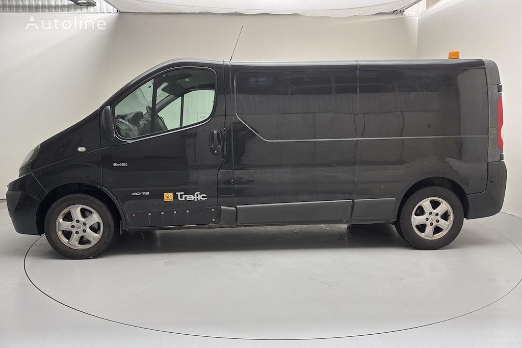 Prodaje se Renault Trafic minibus furgon na aukciji