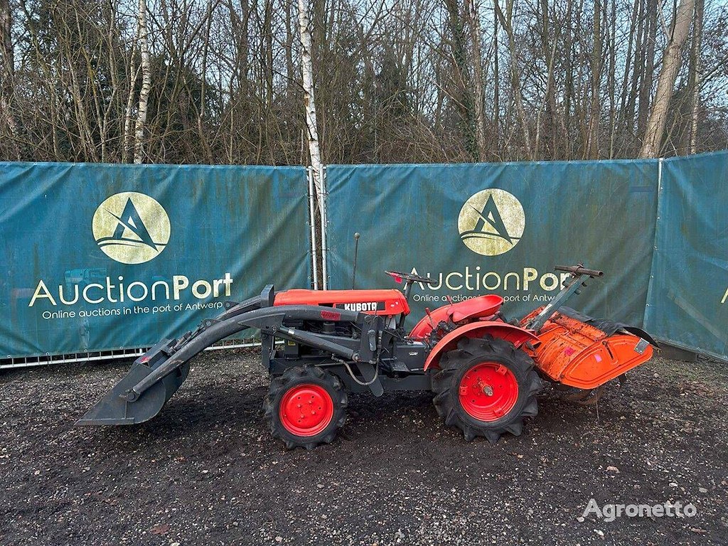 Prodaje se Kubota B6001 traktor točkaš na aukciji