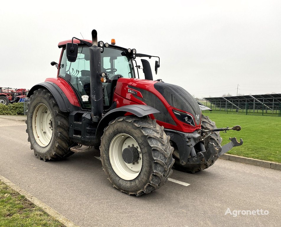 Valtra T234A traktor točkaš