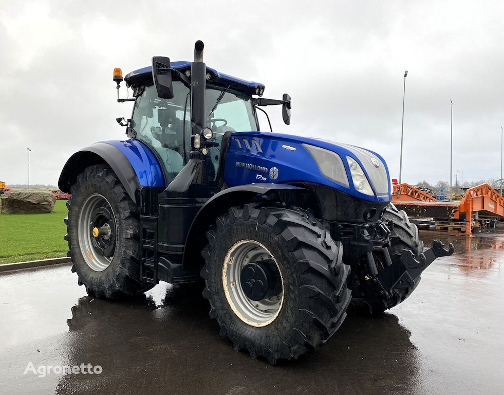 New Holland T7.315 traktor točkaš