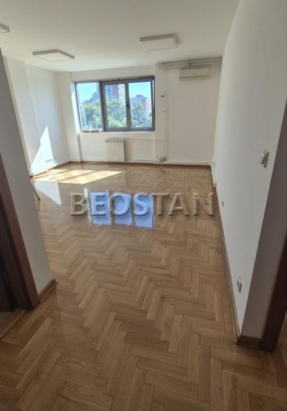 Jurija Gagarina, Dvosoban stan za izdavanje, 56m2, 700€