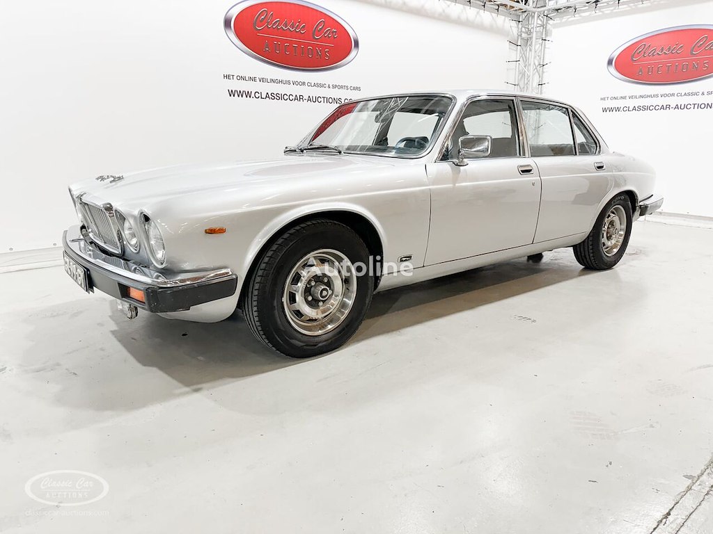 Prodaje se Jaguar XJ6 sedan na aukciji