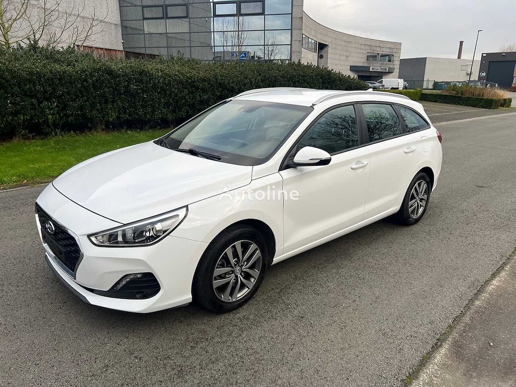 Prodaje se Hyundai I30 karavan na aukciji