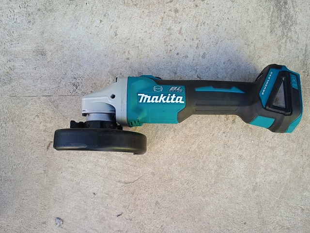 Makita DGA506