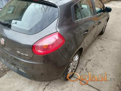 Fiat bravo 2 zadnji branik