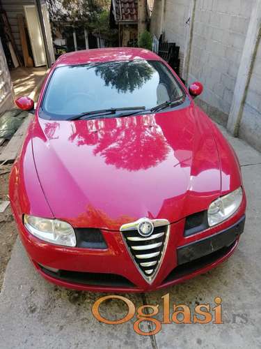 Alfa Romeo GT hauba