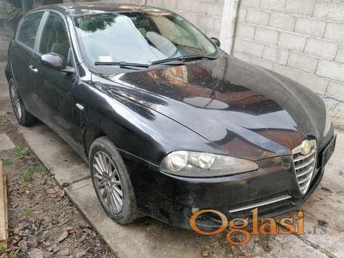 Alfa Romeo 147 RESTYLING desno krilo