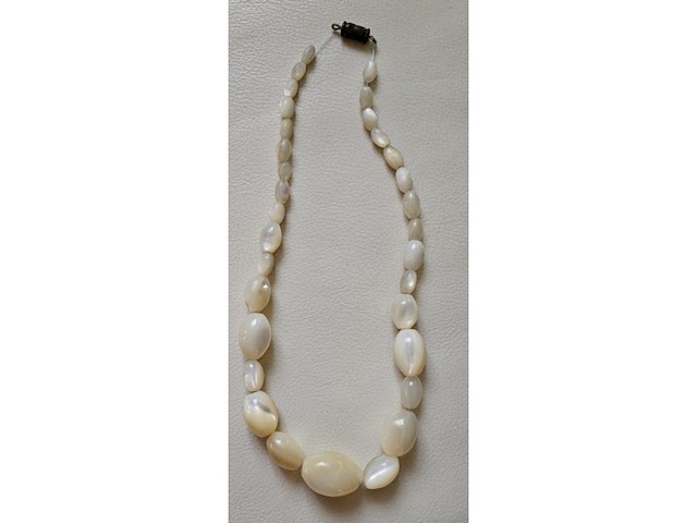 Vintage Mother of pearl ogrlica, retkost