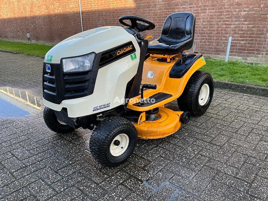 Prodaje se Cub Cadet CC 1016 AF traktor kosilica na aukciji