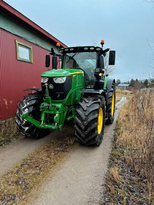 Prodaje se John Deere 6250 R traktor točkaš na aukciji