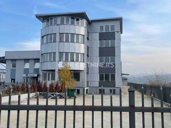 Proizvodno magacinski prostor 2000m2 ID 14812-1