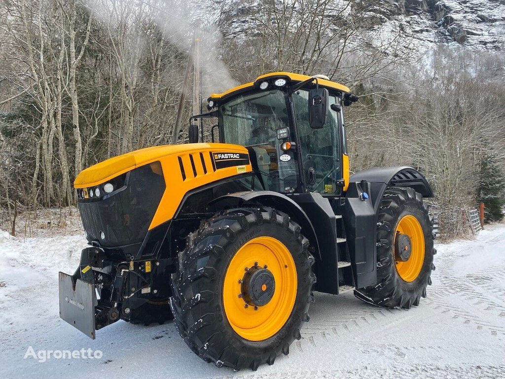 Prodaje se JCB Fastrac 8330 - EU ok 09.05.2025 - ikke kjørt på saltet vei traktor točkaš na aukciji